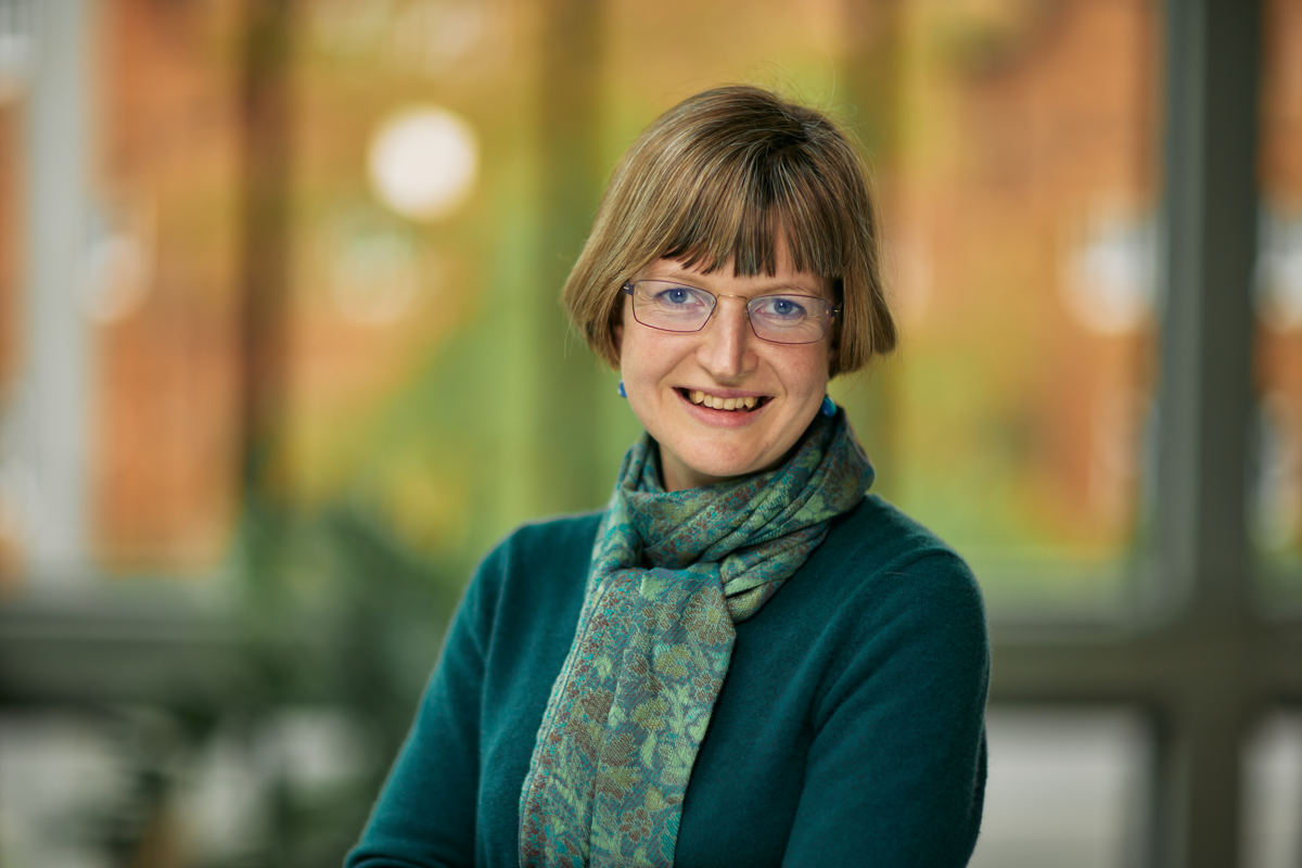 Dr Elizabeth Hodges | Oxford School of Global and Area Studies